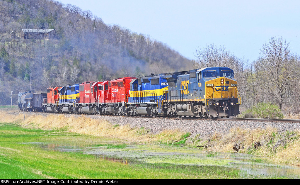 CSX 7870, ICE's Marquette Sub.